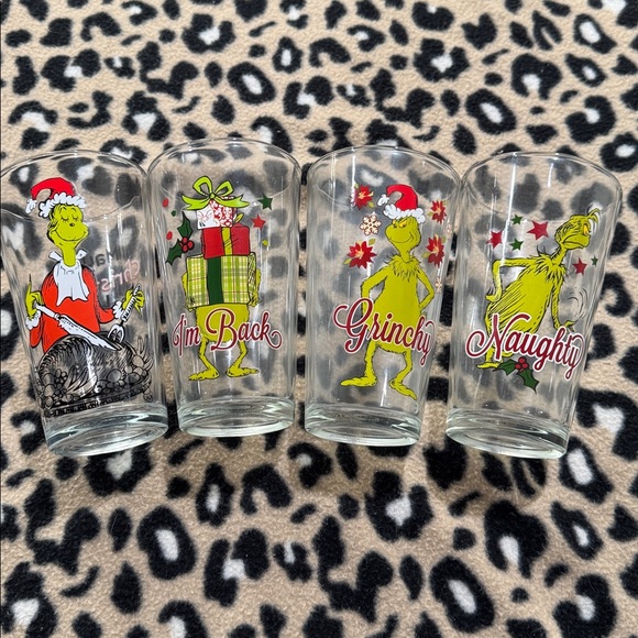Dr. Seuss | Kitchen | Dr Seuss Grinch Glass Cups Set Of 4 | Poshmark